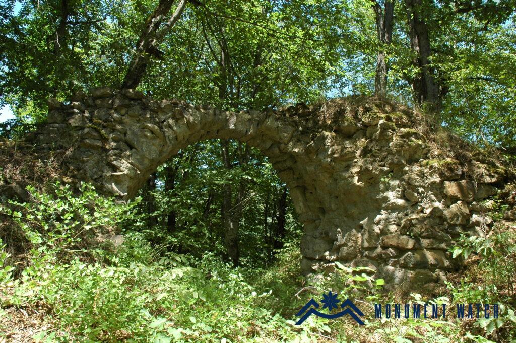 The Koshik Anapat monastery - Monument Watch